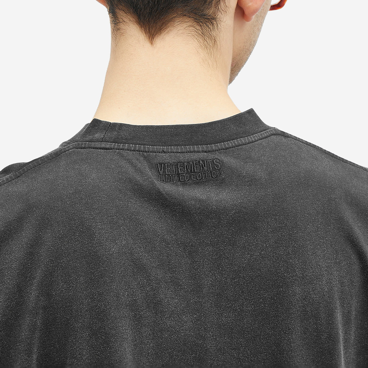VETEMENTS Men's Spring Logo T-Shirt in Black Vetements