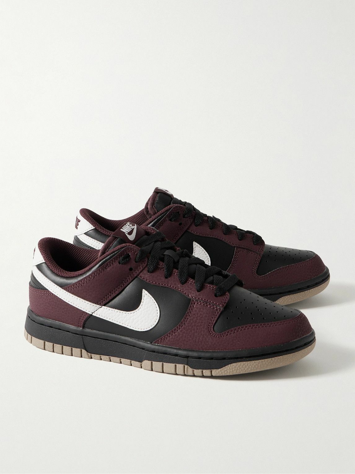 Nike - Dunk Low Leather Sneakers - Black Nike