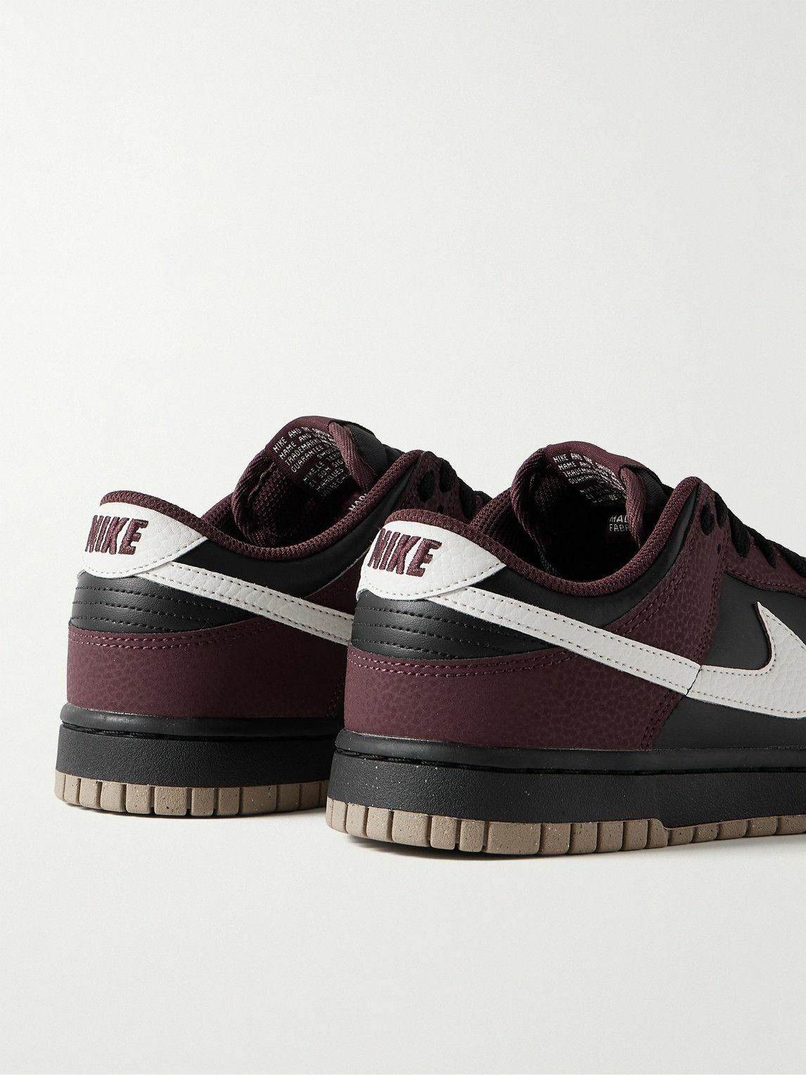 Nike - Dunk Low Leather Sneakers - Black Nike
