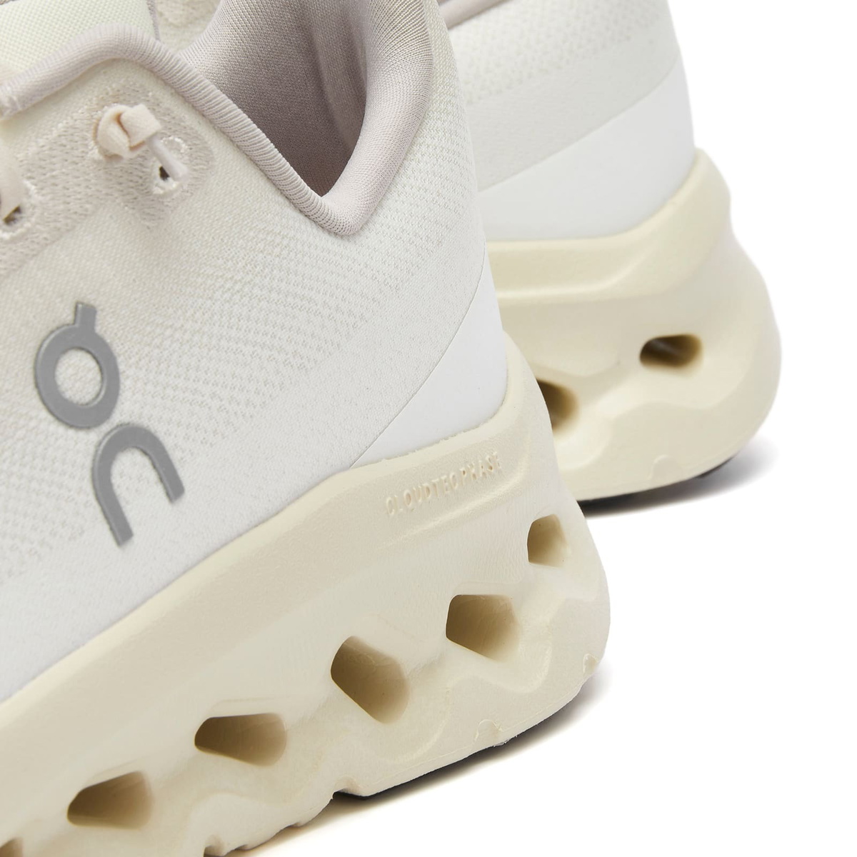 ON Men's Cloudtilt in Sand/Cream On