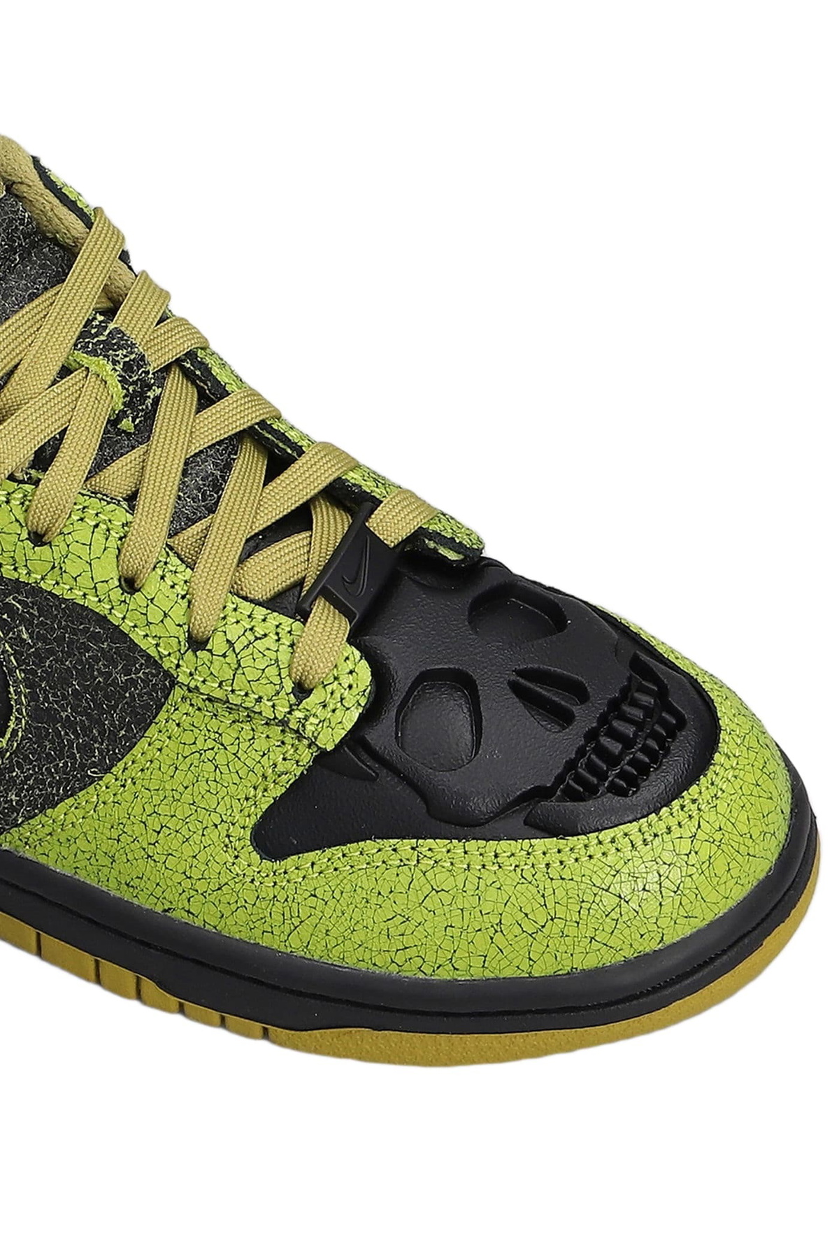 Nike Dunk Low Retro Sneakers In Green Leather Nike