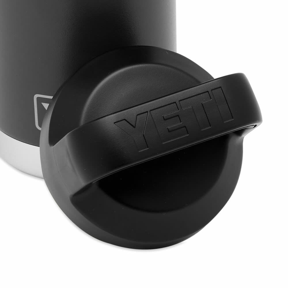 YETI 18oz Bottle in Charcoal Yeti