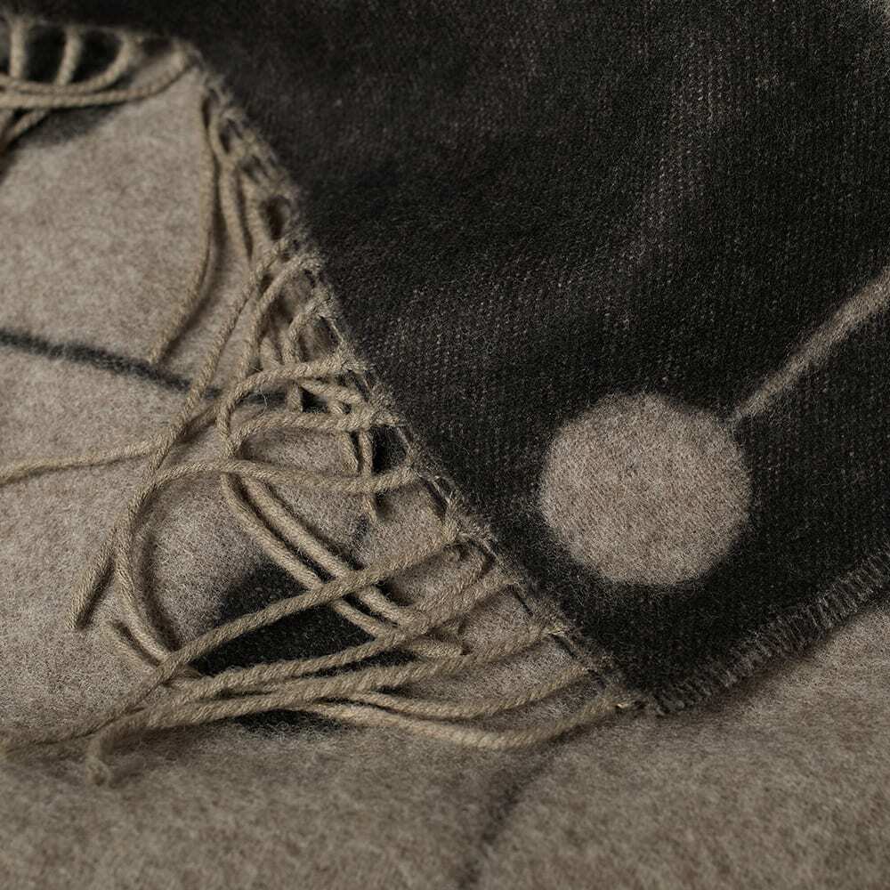 Vitra Charles & Ray Eames Wool Blanket in Dot Pattern Vitra