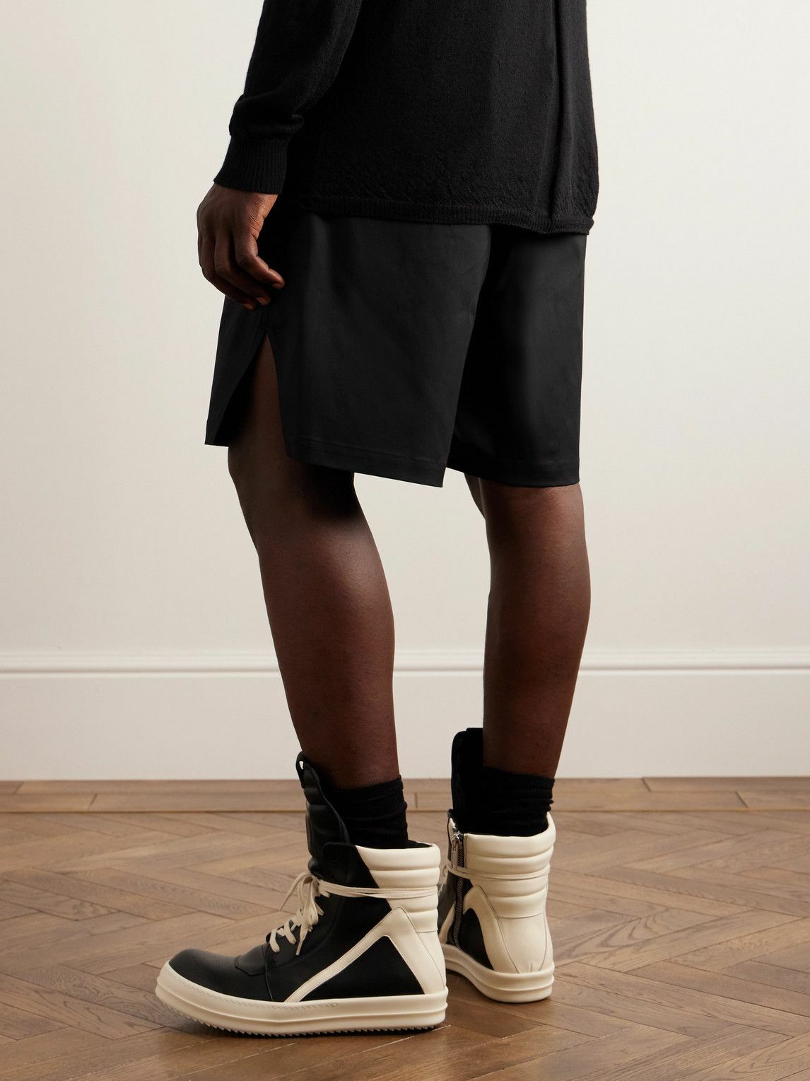 Rick Owens - Wide-Leg Cotton-Blend Poplin Drawstring Shorts - Black ...
