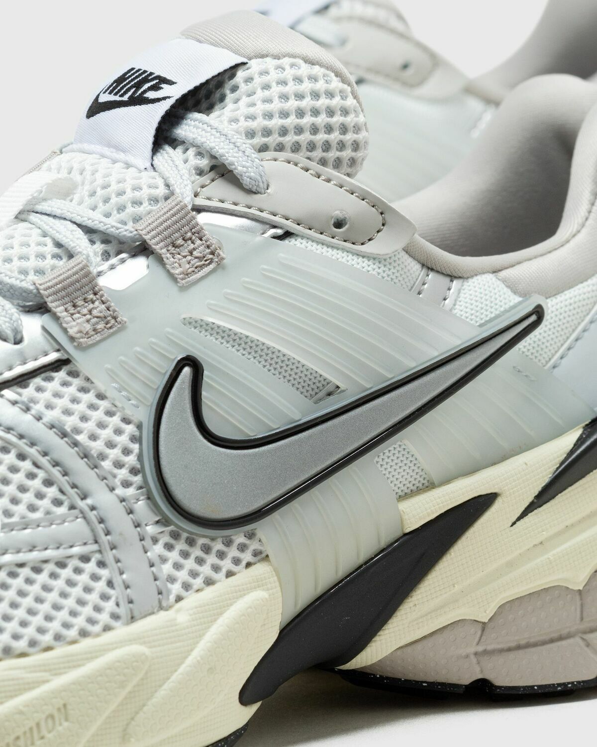 Nike V2 K Run White Lowtop Nike