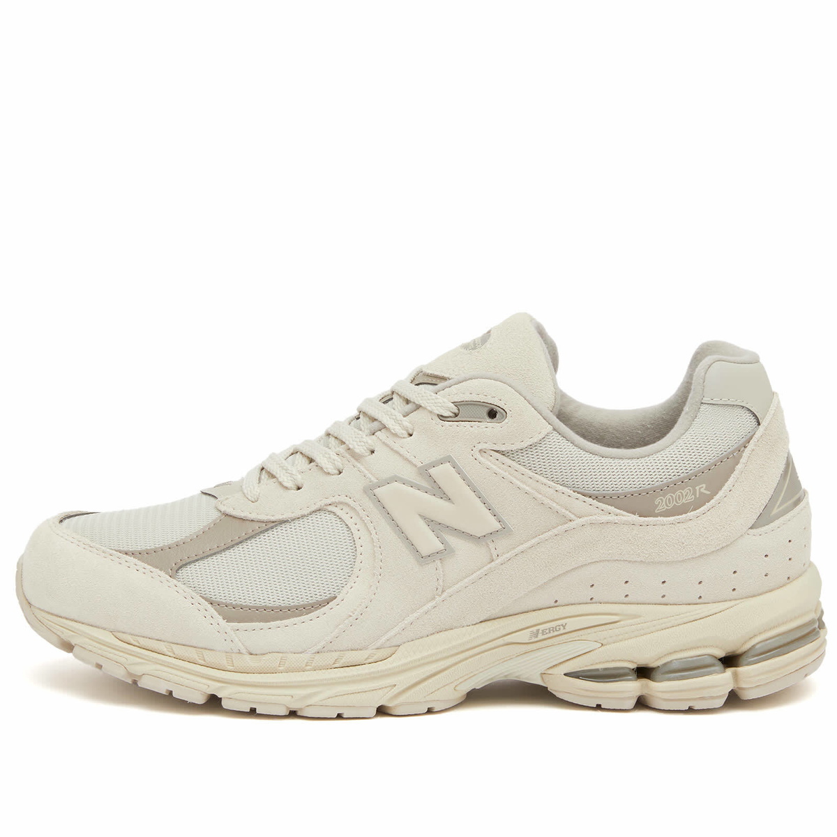 New Balance 2002R Sneaker in Timberwolf New Balance