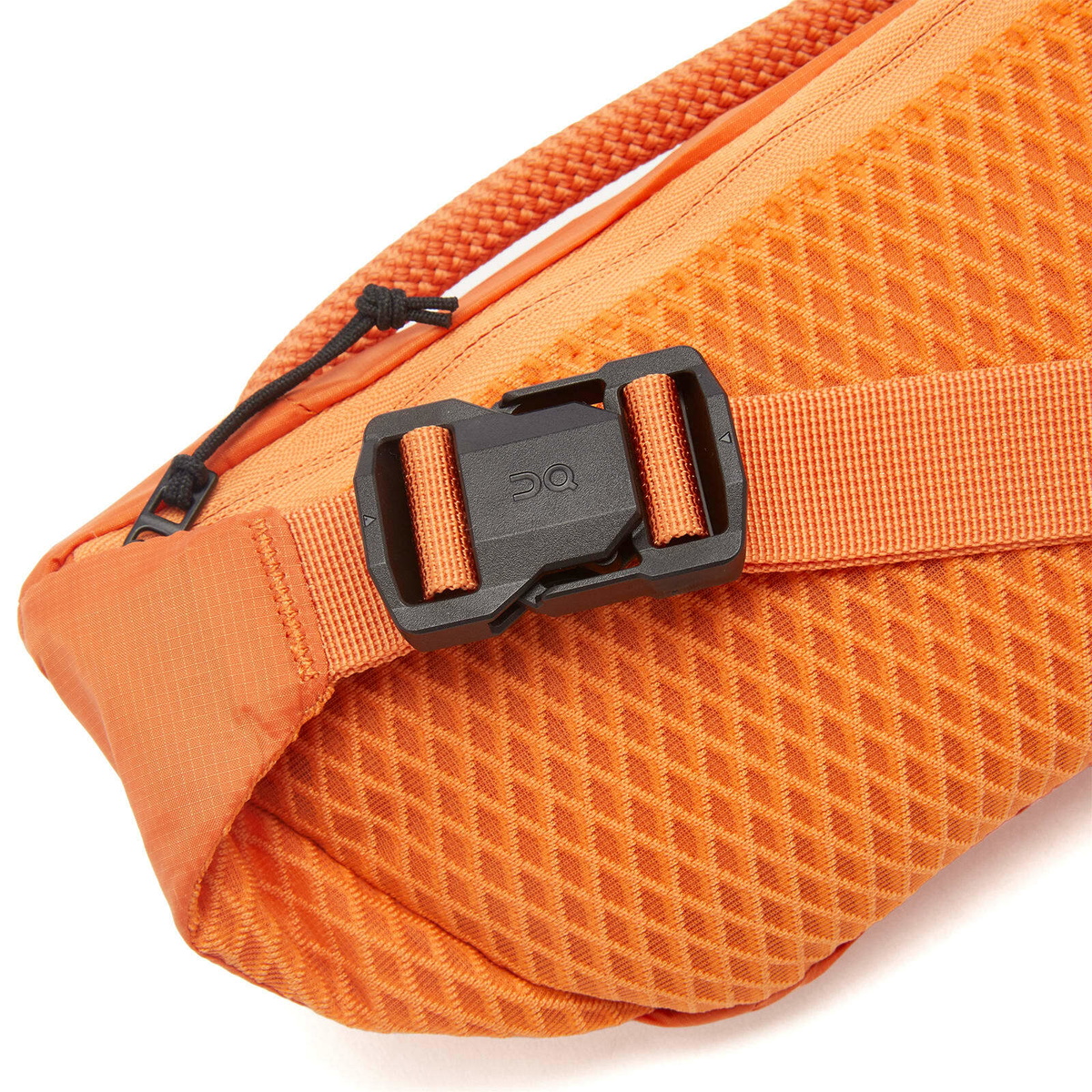 ON Waist Pack 2L Lite in Desert Glow On