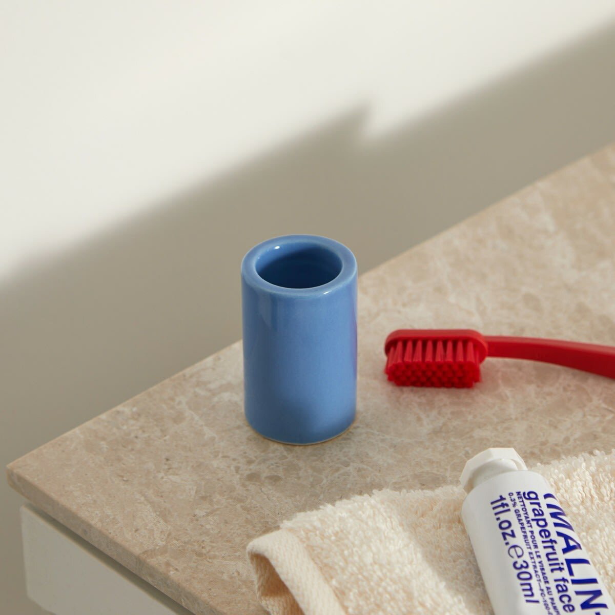 HAY Toothbrush Holder in Blue HAY