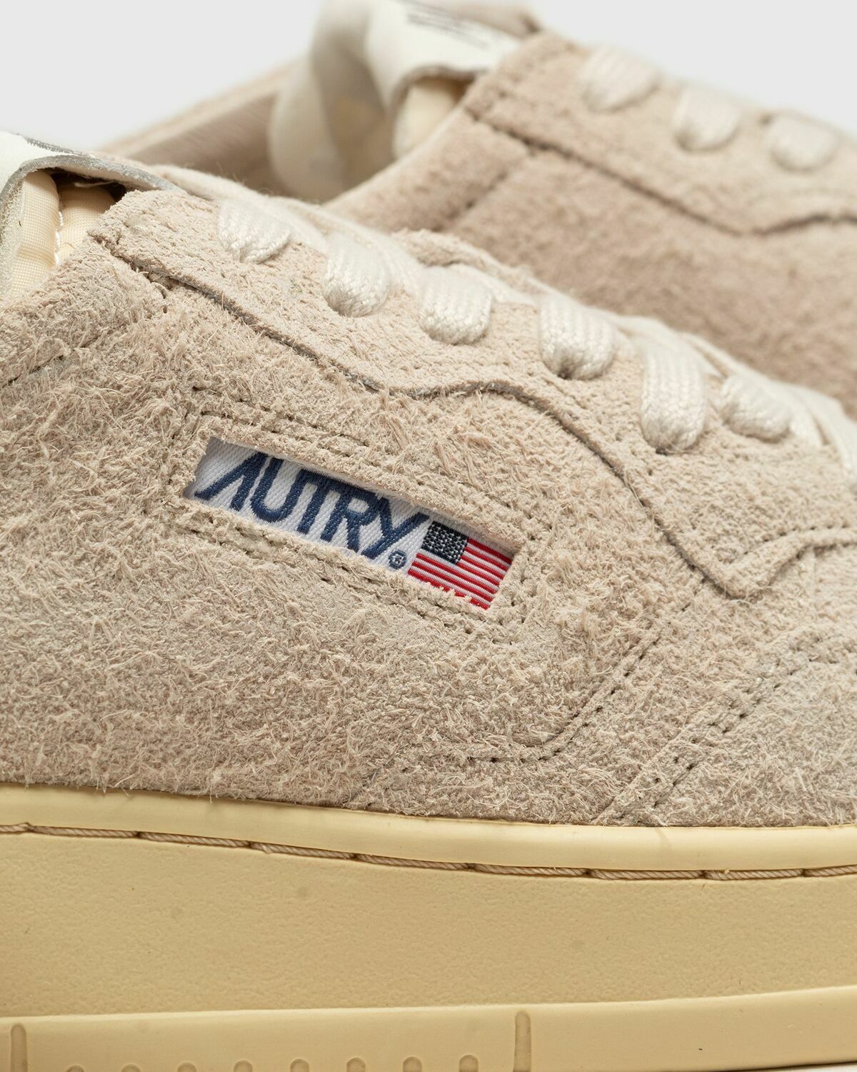 Autry Action Shoes Medalist Low Beige Lowtop Autry