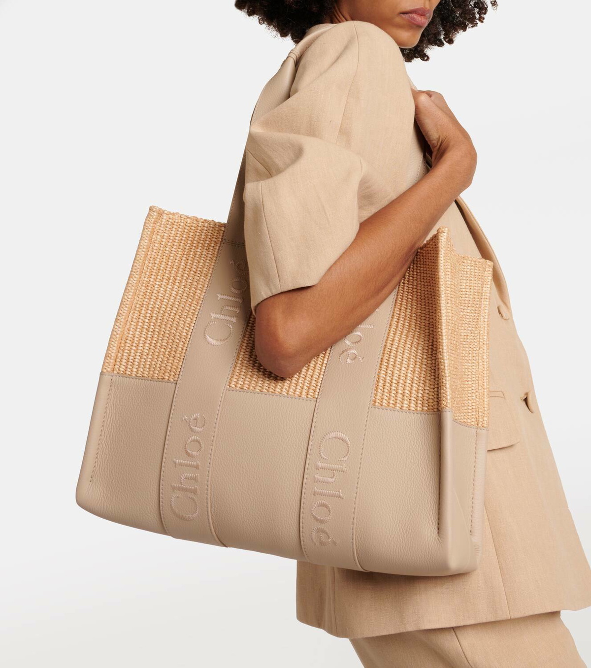 Chloé Woody Medium leather-trimmed raffia tote bag Chloe