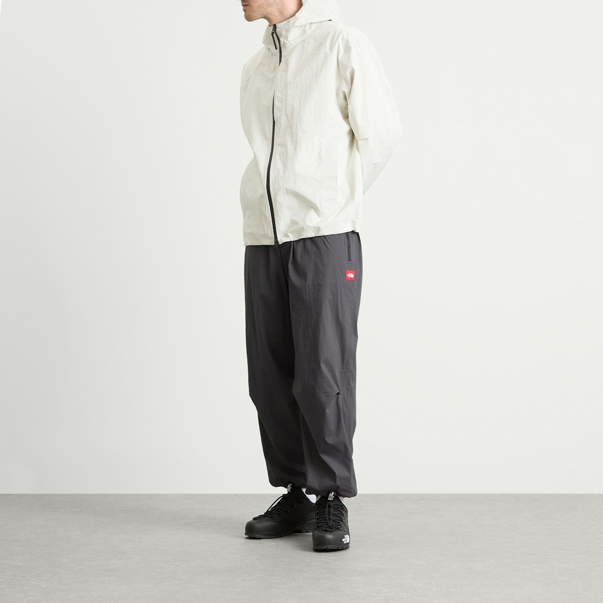 The North Face Men's Redbox Packable Wind Trousers in Obsidian The ...