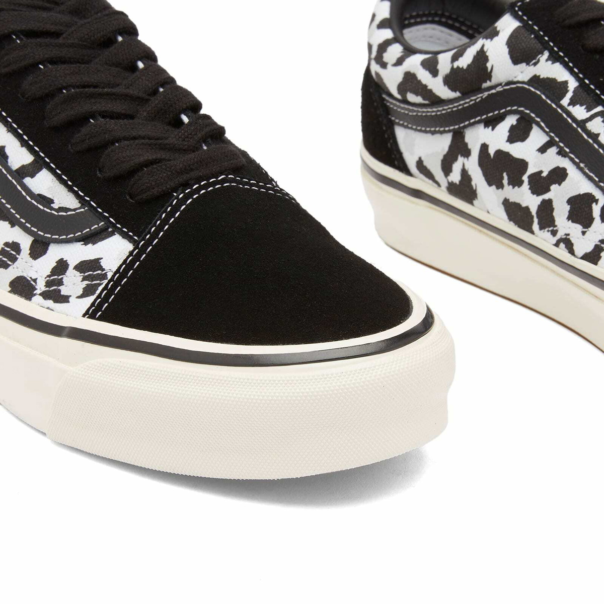 Vans LX Old Skool Sneaker in Leopard Black/White Vans