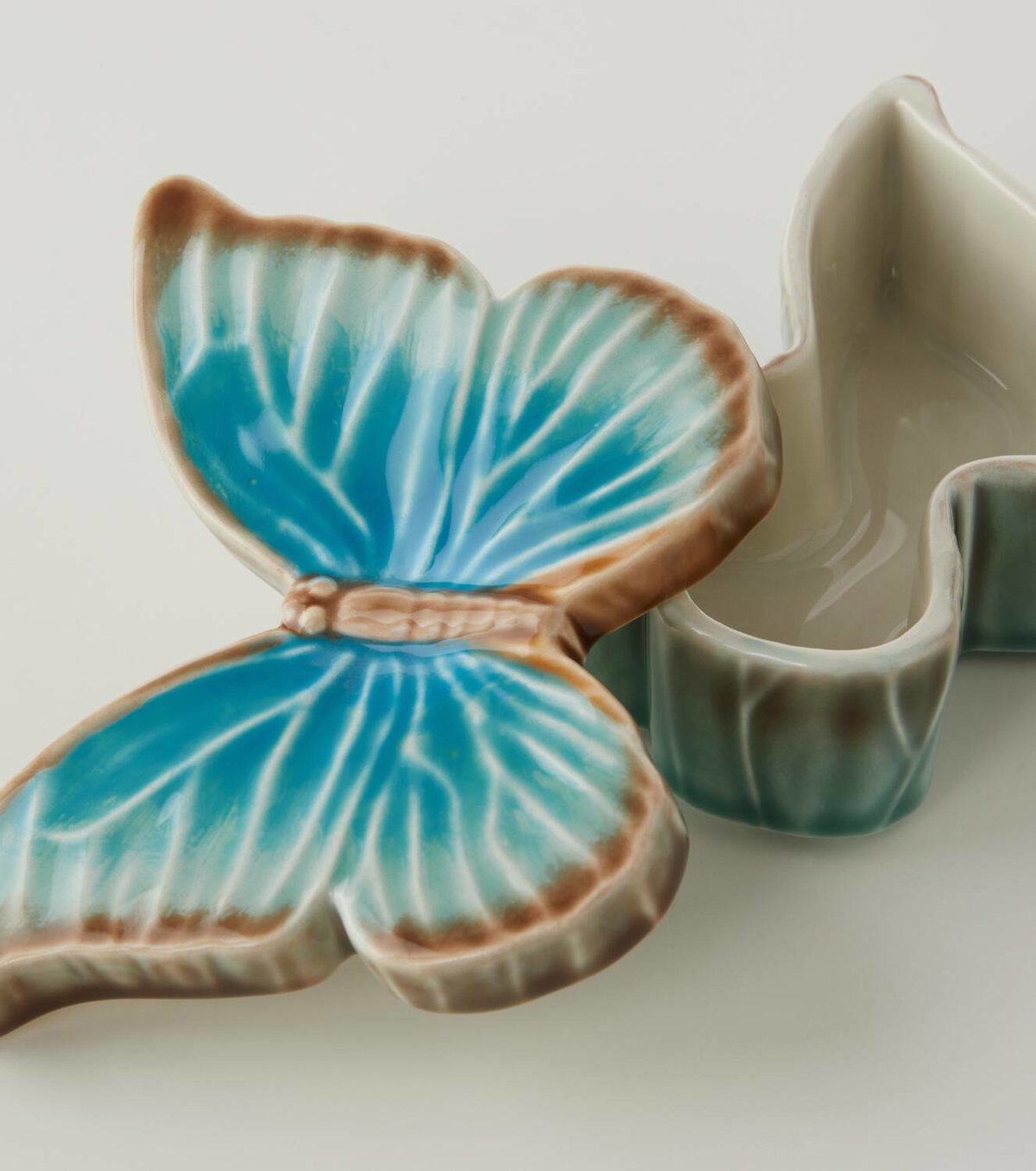 Bordallo Pinheiro Cloudy Butterflies Small box by Claudia Schiffer ...