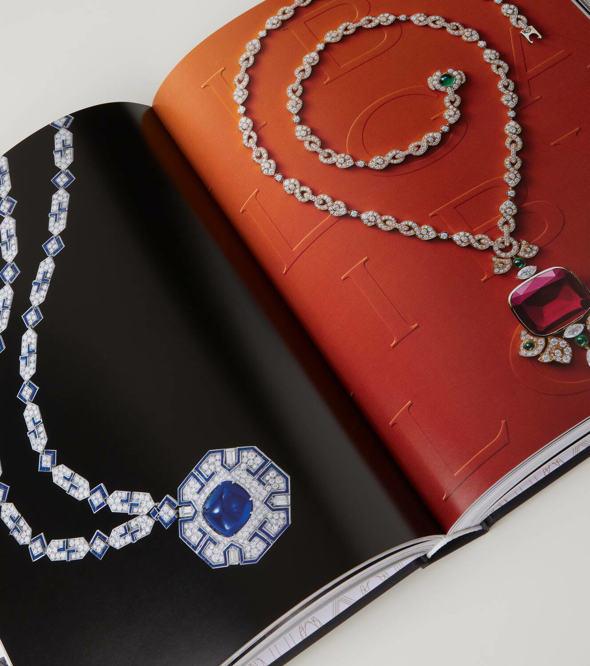 Assouline Jewelry Guide: The Ultimate Compendium book Assouline