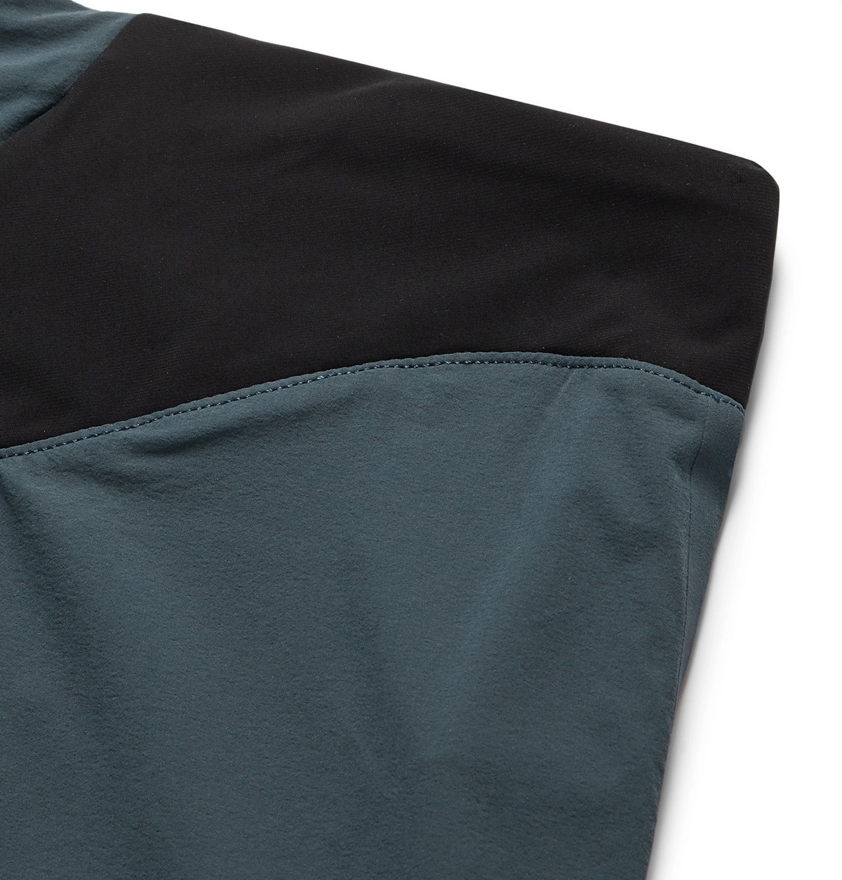 On - Stretch-Shell Shorts - Gray On