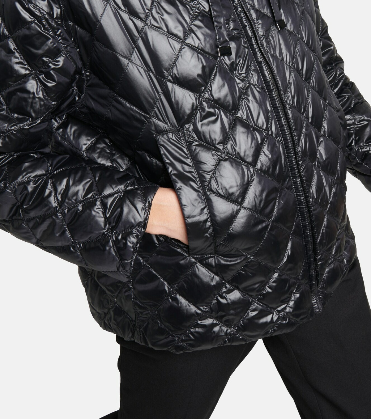 Max Mara - The Cube Espaceci quilted down jacket Max Mara