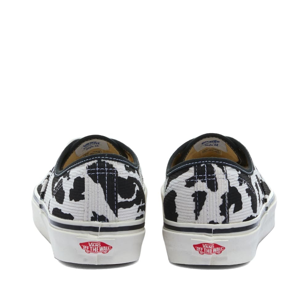 Vans Womens UA Authentic 44 DX Sneakers in White Corduroy/Cow Print Vans