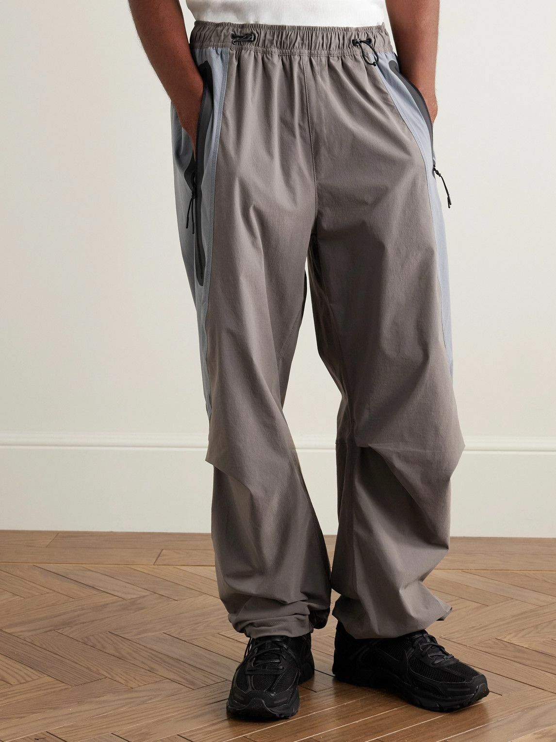 Nike - Tech Colour-Block Dri-FIT Track Pants - Gray Nike