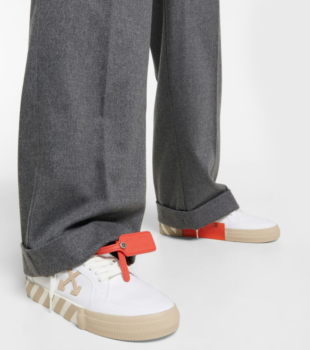 Off-White - Low Vulcanized canvas sneakers Off-White