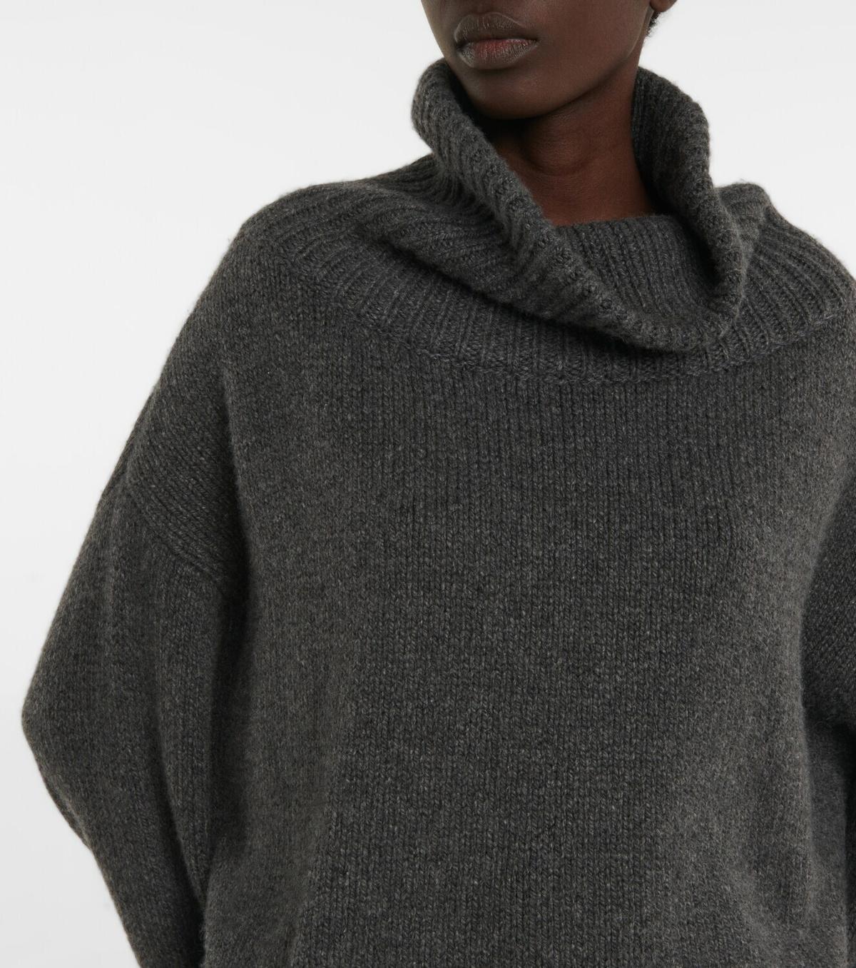The Row - Turtleneck cashmere sweater The Row