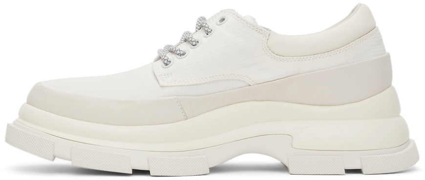 both Gao Eva Low Derbys both