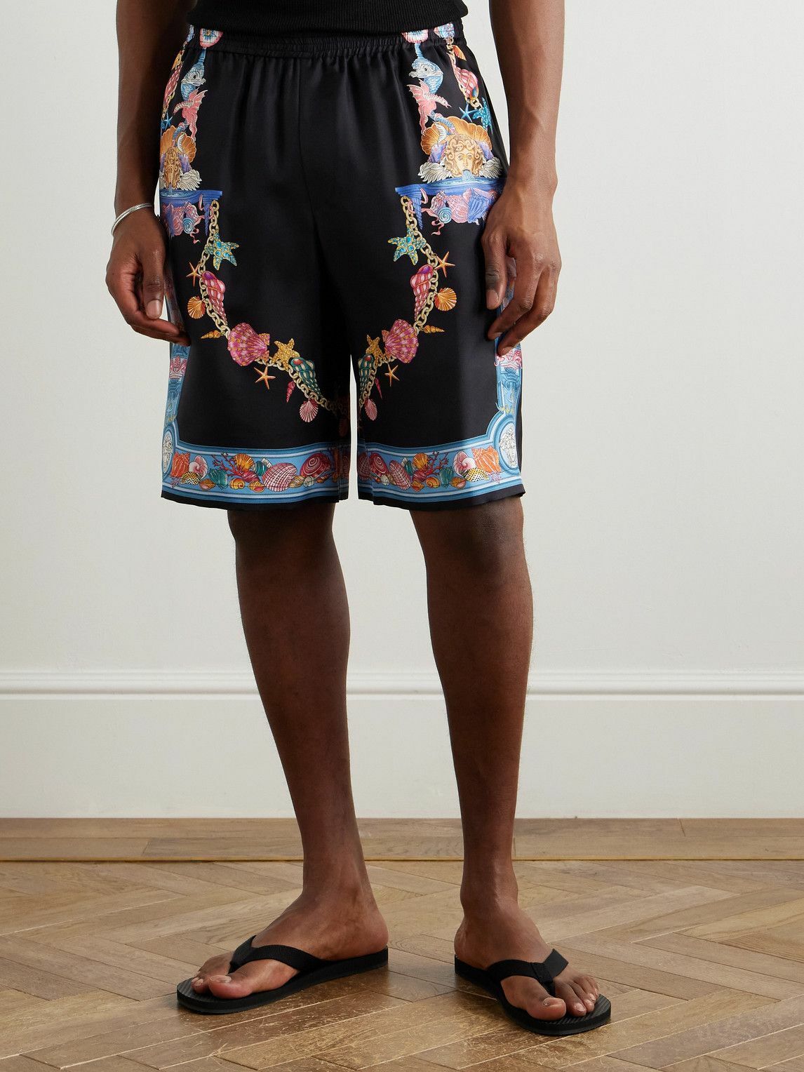 Versace - Straight-Leg Printed Silk-Twill Shorts - Black Versace