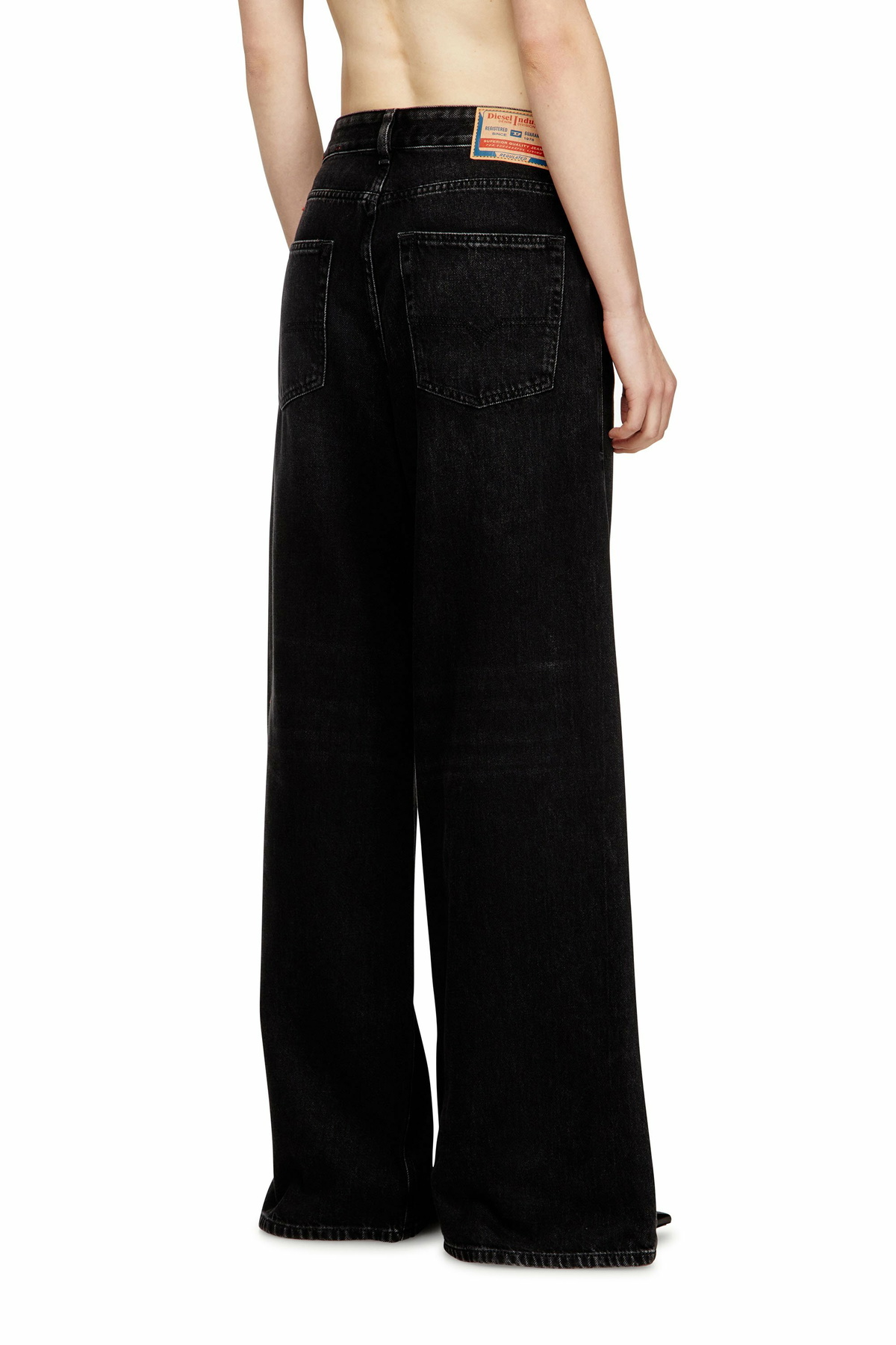 Diesel Relaxed Jeans - 1996 D-Sire - Jeans Womens in Black Diesel