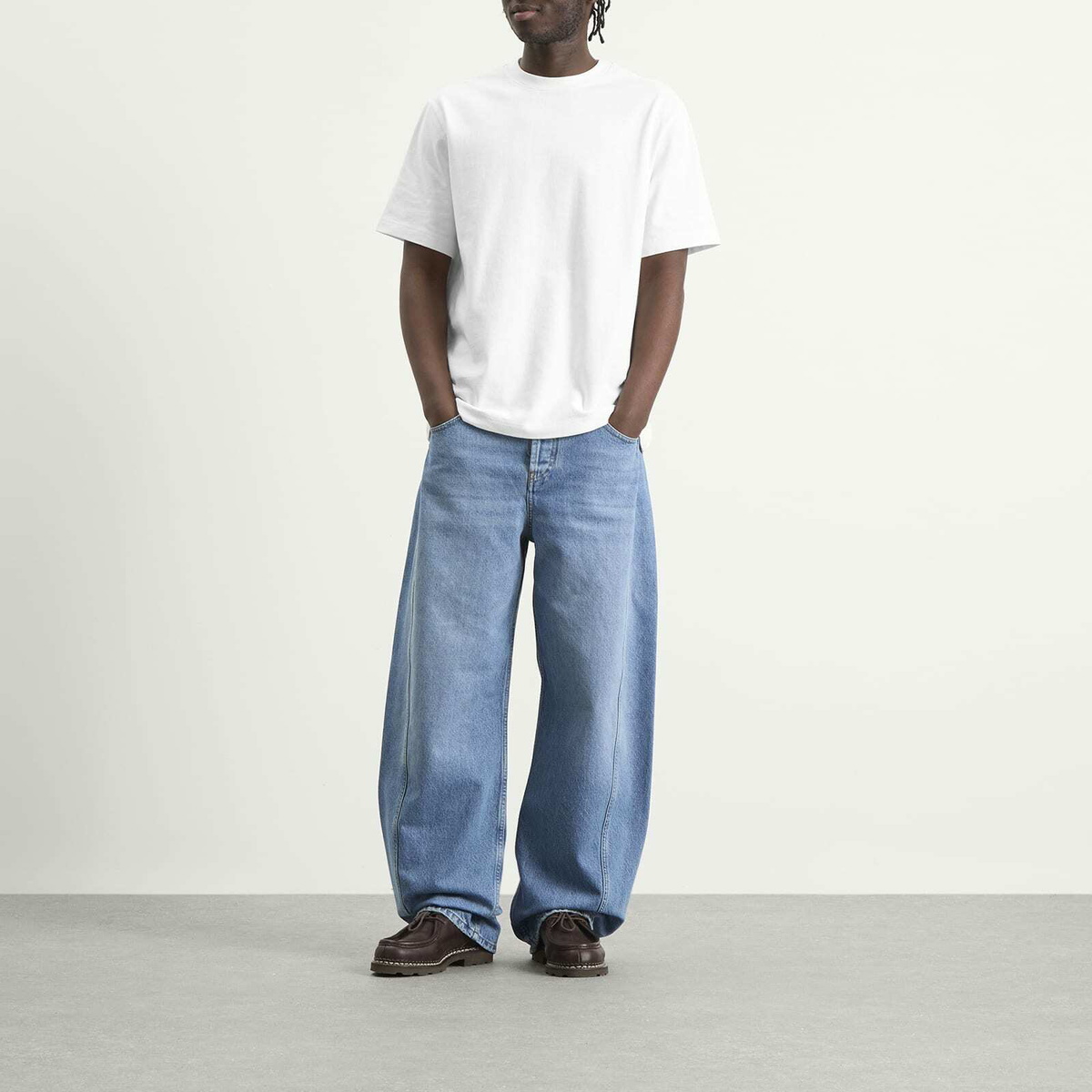 Jacquemus Men's Blue Wash Denim Jeans in Blue/Tabac Jacquemus