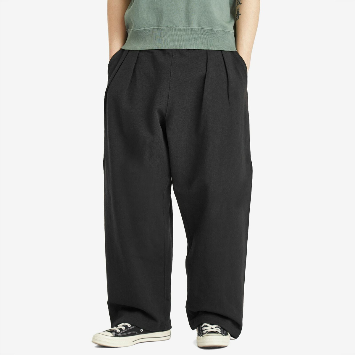 BEAMS Men's Pleated Balloon Sweat Pants in Black Beams Boy