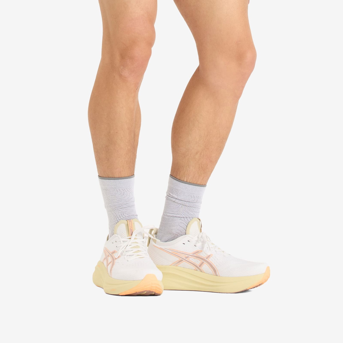 Asics Running GEL-NIMBUS 27 in White/Fawn ASICS