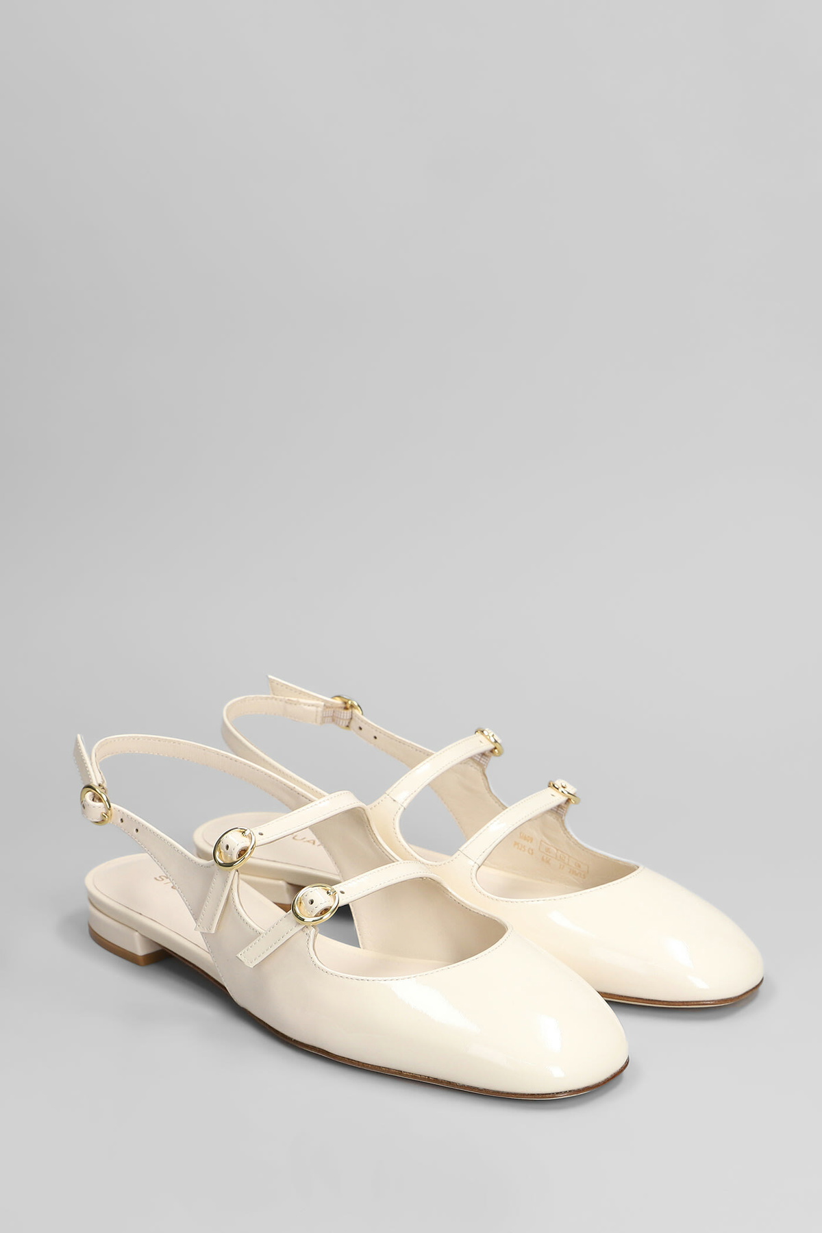 Stuart Weitzman Benni Mj Pumps In Beige Patent Leather Stuart Weitzman