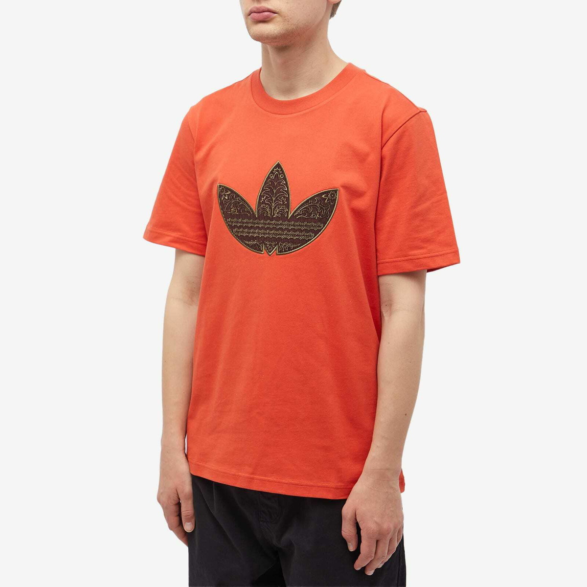 Adidas Men's APPLIQUE T-Shirt in Preloved Red adidas