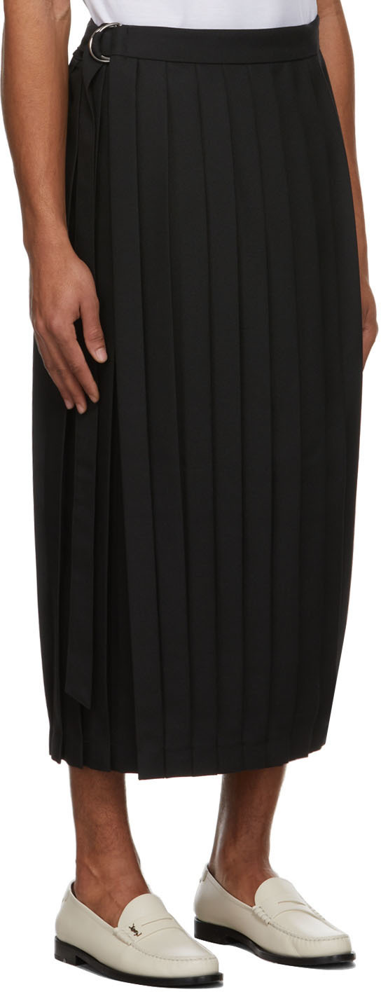AMI Alexandre Mattiussi Black Long Kilt Shorts AMI Alexandre Mattiussi