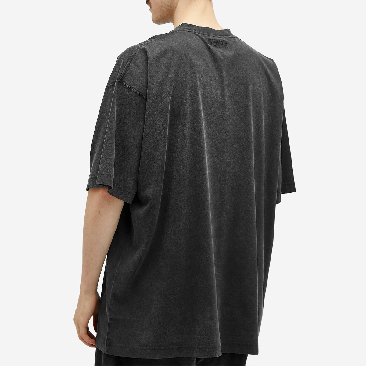 VETEMENTS Men's Spring Logo T-Shirt in Black Vetements
