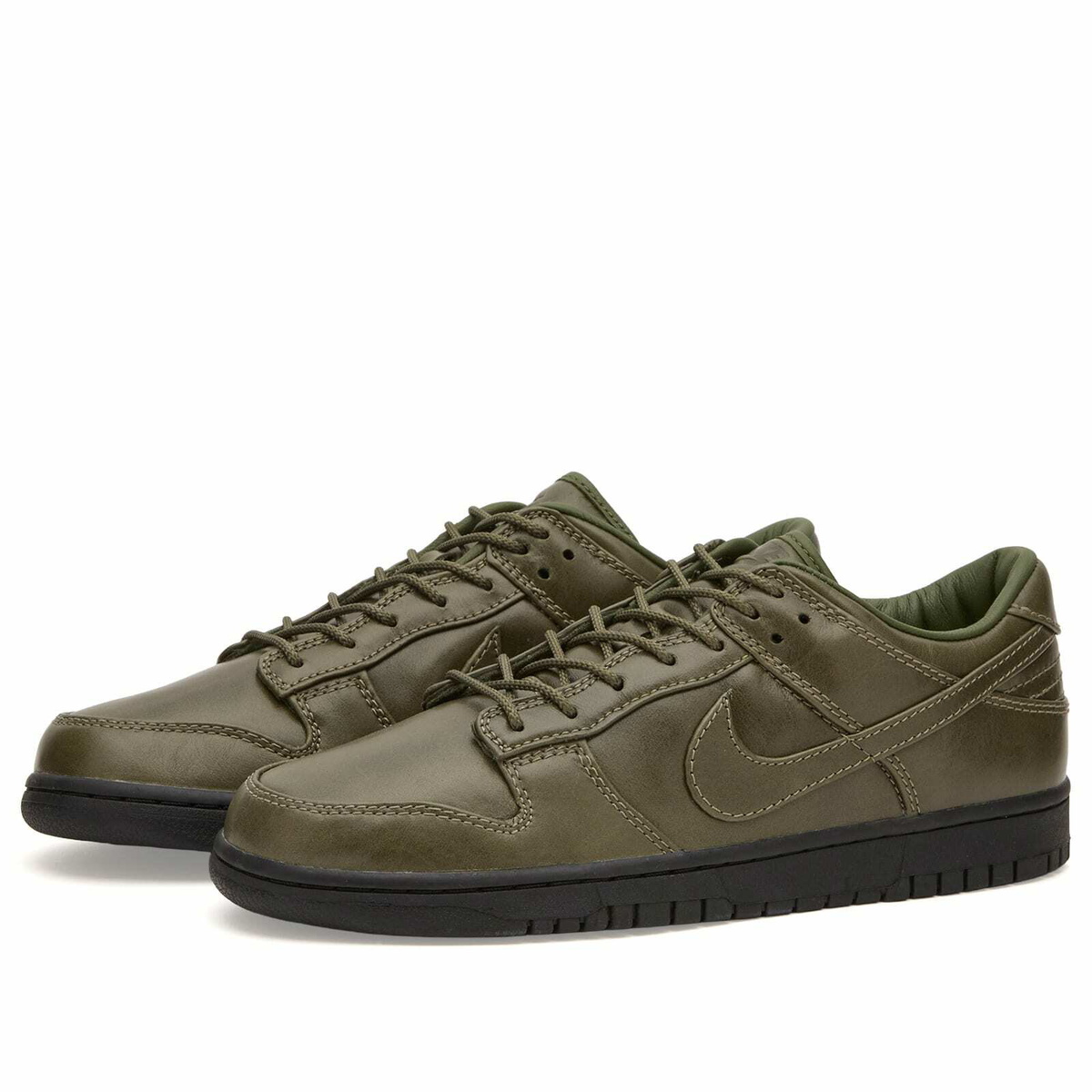 Nike Dunk Low Retro PRM QS Sneaker in Army Olive/Black Nike