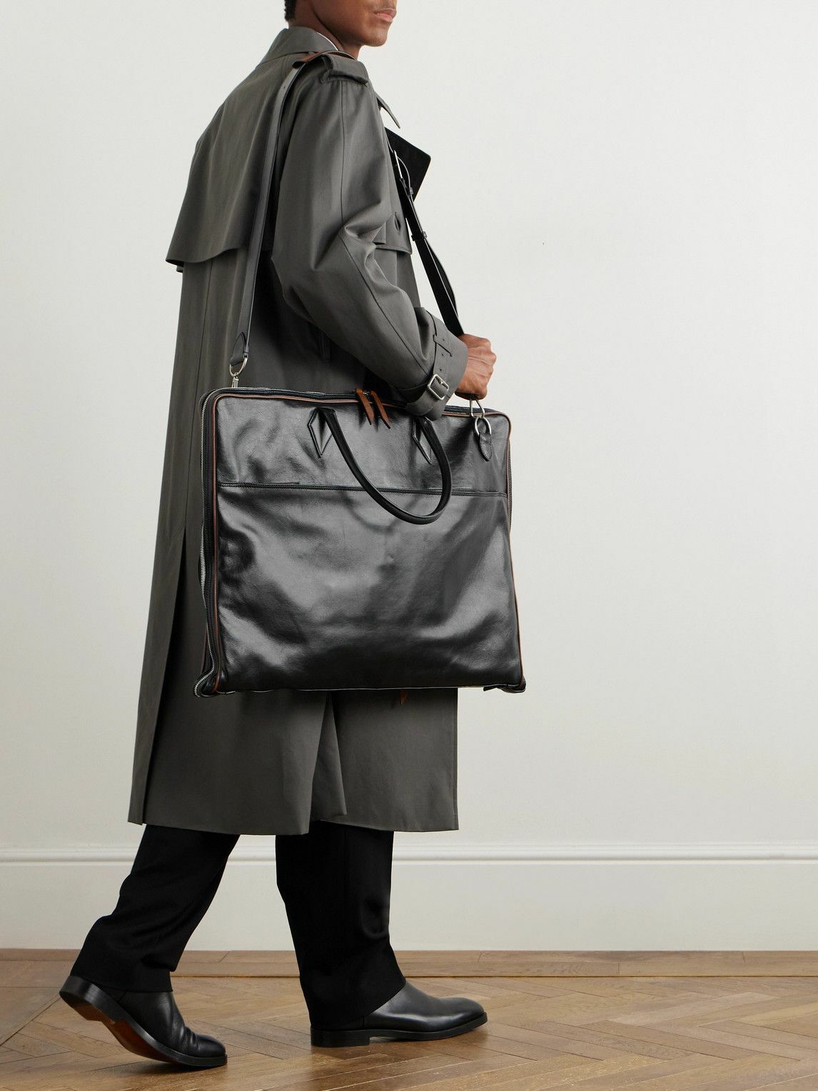Métier - Closer Full-Grain Leather Suit Carrier Metier