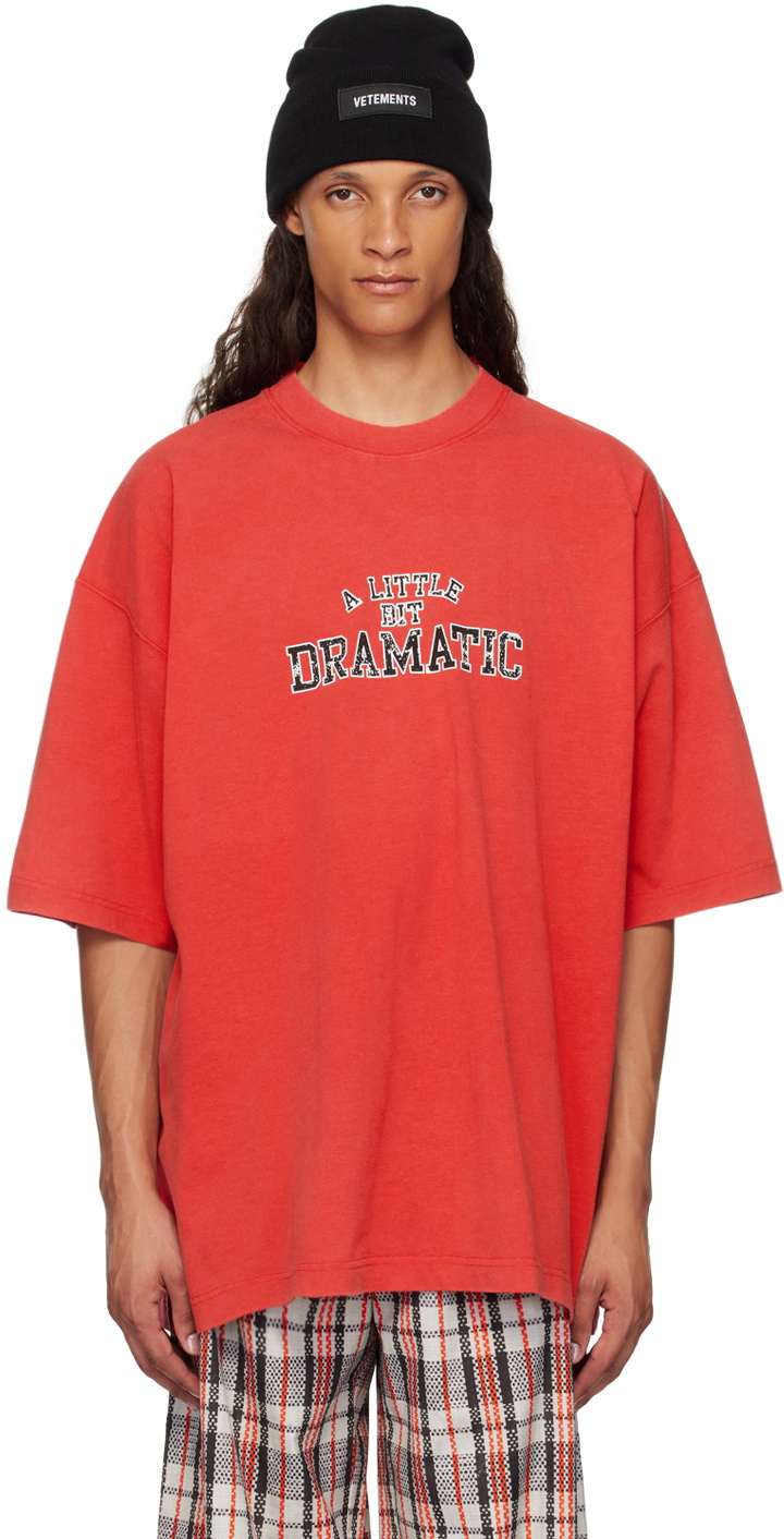 VETEMENTS Red 'A Little Bit Dramatic' T-Shirt Vetements