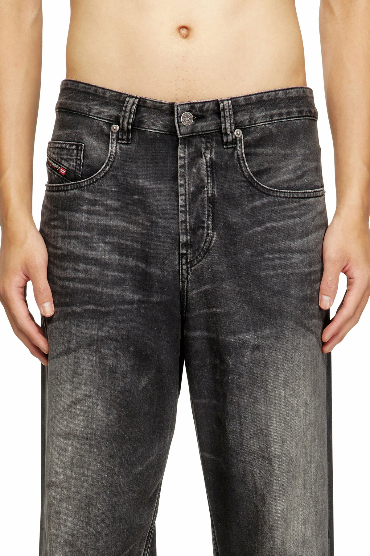 Diesel Relaxed Jeans - 2001 D-Macro - Jeans Mens in Black Diesel