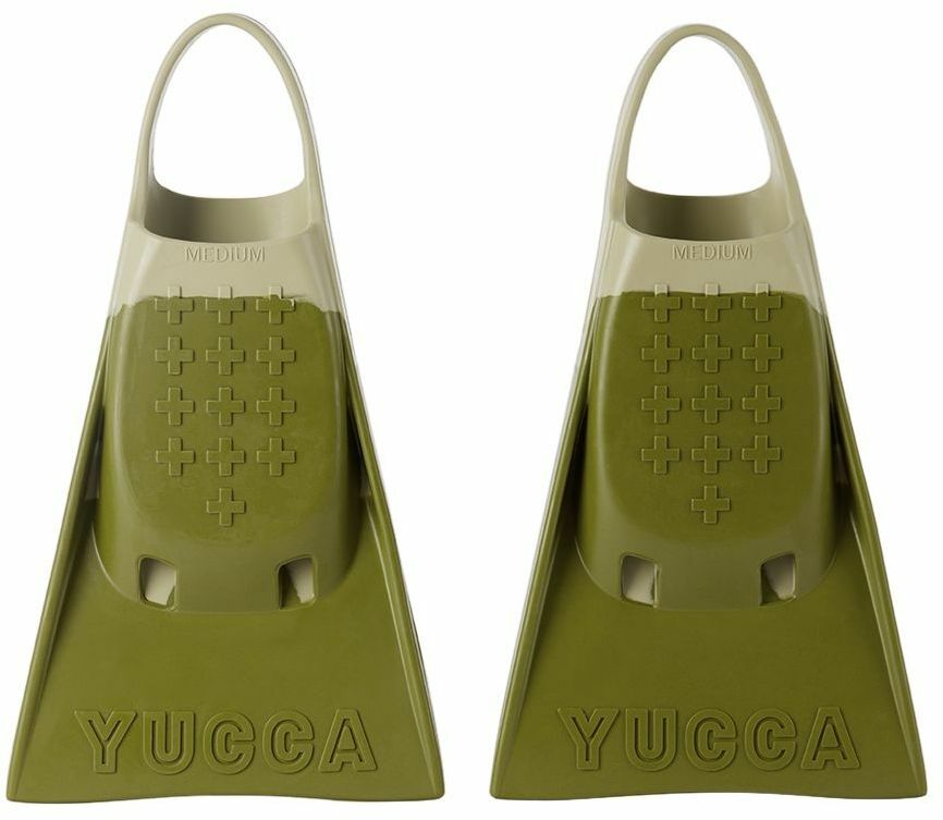Yucca Fins Green Standard Stiffness Flippers