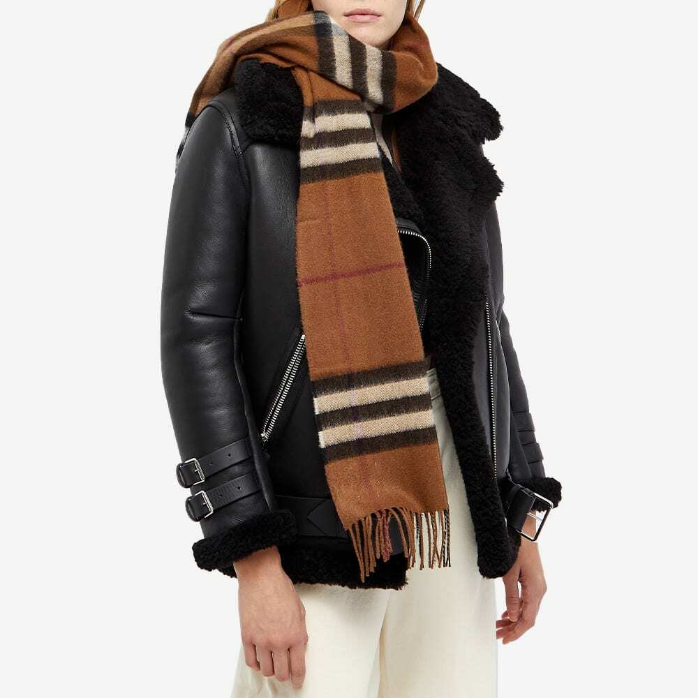 Burberry Women's Giant Checked Scarf in Birch Brown Burberry