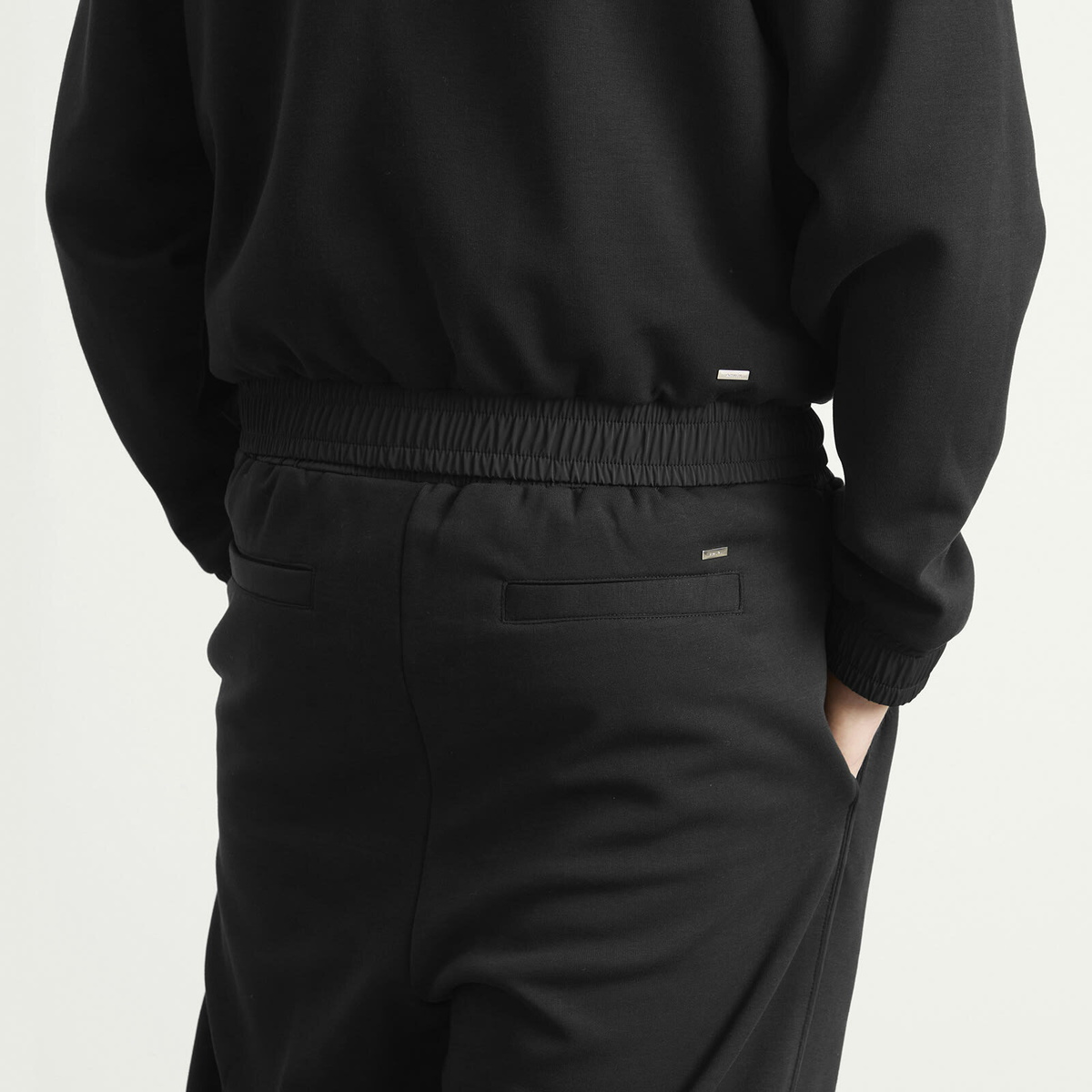 AMIRI Men's Lounge Track Pant in Black Amiri