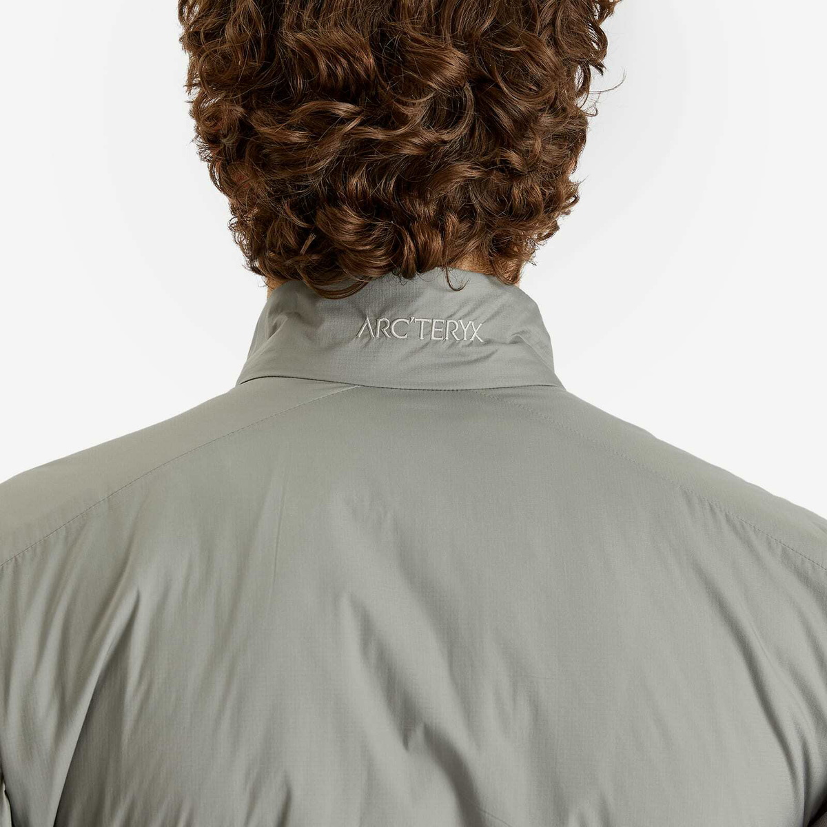 Arc'teryx Men's Atom Jacket in Void Arc'teryx