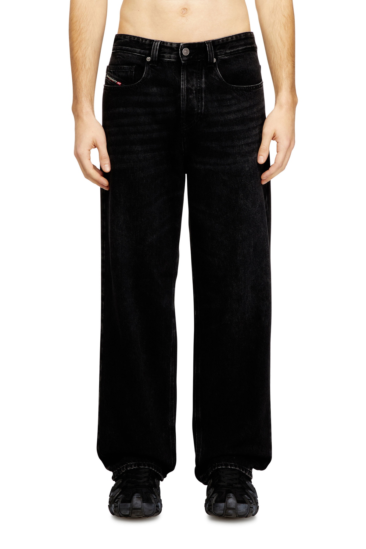 Diesel Relaxed Jeans - 2001 D-Macro - Jeans Mens in Black Diesel