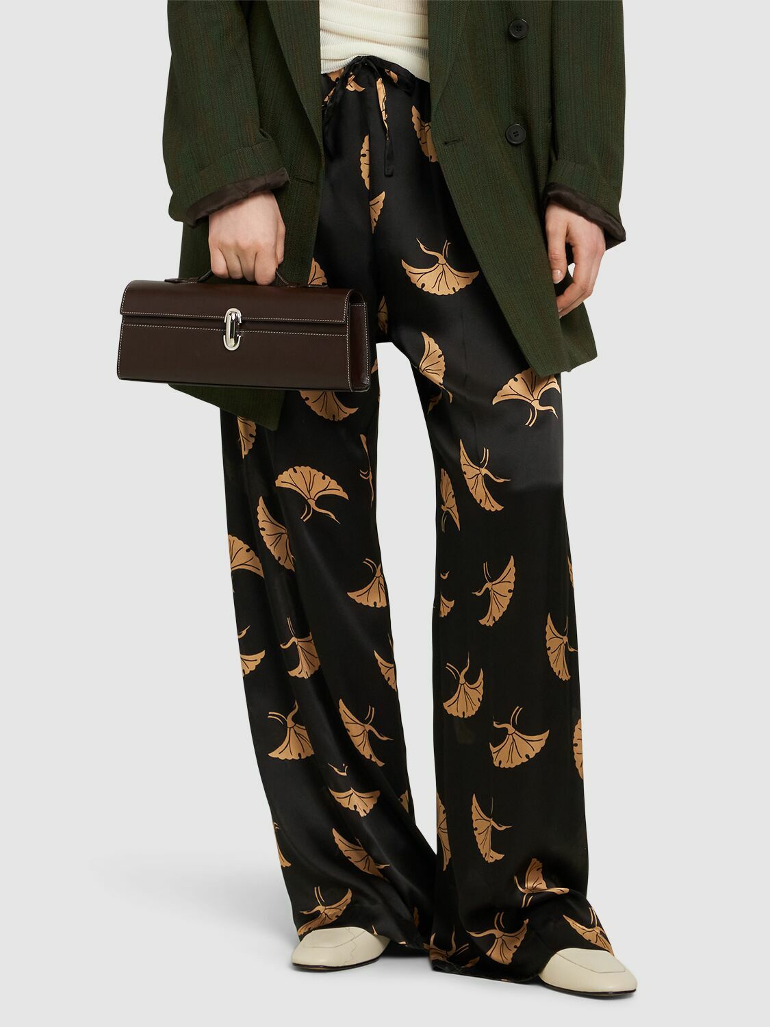 SAVETTE The Slim Symmetry Smooth Leather Bag Savette