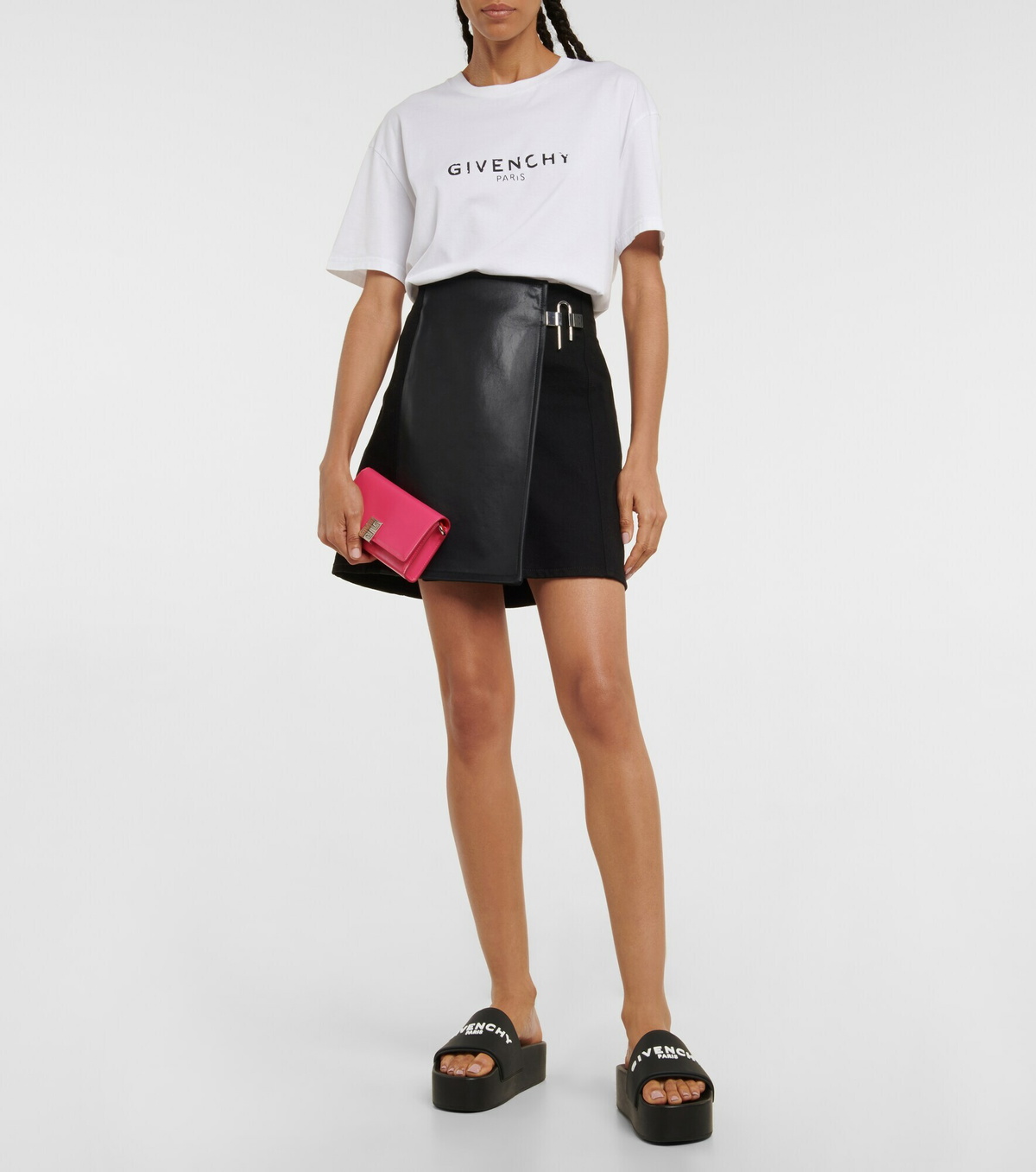 Givenchy - 4G leather wallet on chain Givenchy