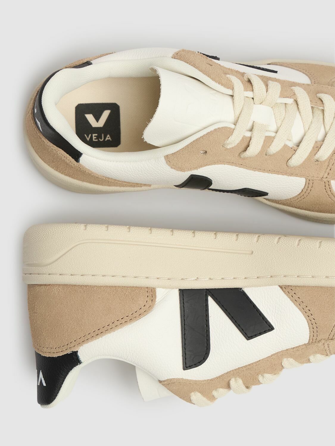 VEJA V-10 Chrome-free Sneakers VEJA