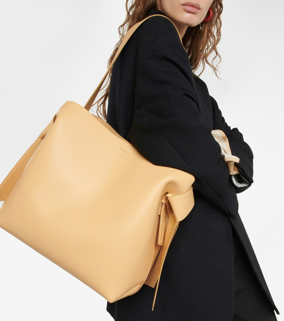 Acne Studios - Musubi Midi leather shoulder bag Acne Studios