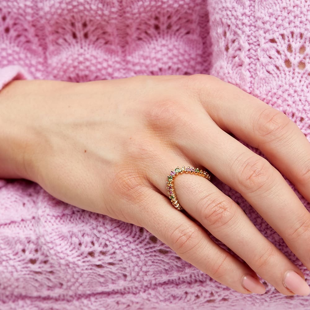 Yvonne Léon Women's Alliance Wave Ring in 18K Gold/Rainbow Saphires ...