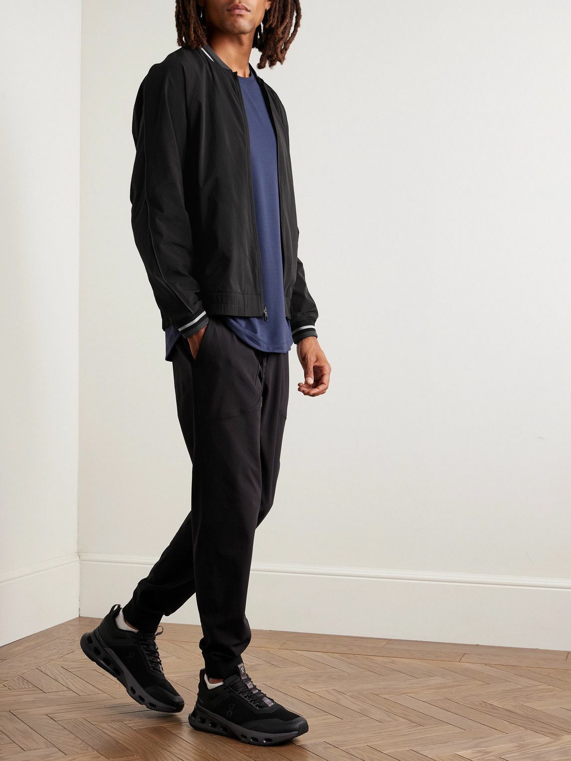 Lululemon - License to Train Shell Bomber Jacket - Black Lululemon