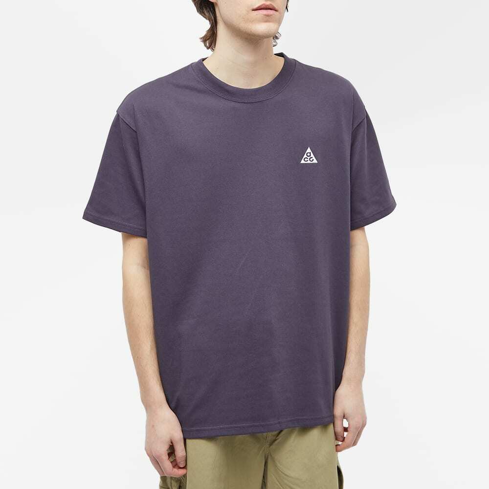Nike Men's ACG Logo T-Shirt in Gridiron Nike